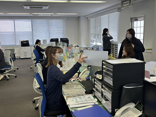 営業事務 土日祝休み／残業月20時間以下／昨年度賞与4.6ヶ月分／住宅・家族手当など福利厚生充実（1357249）（応募資格：＜未経験、第二 ...